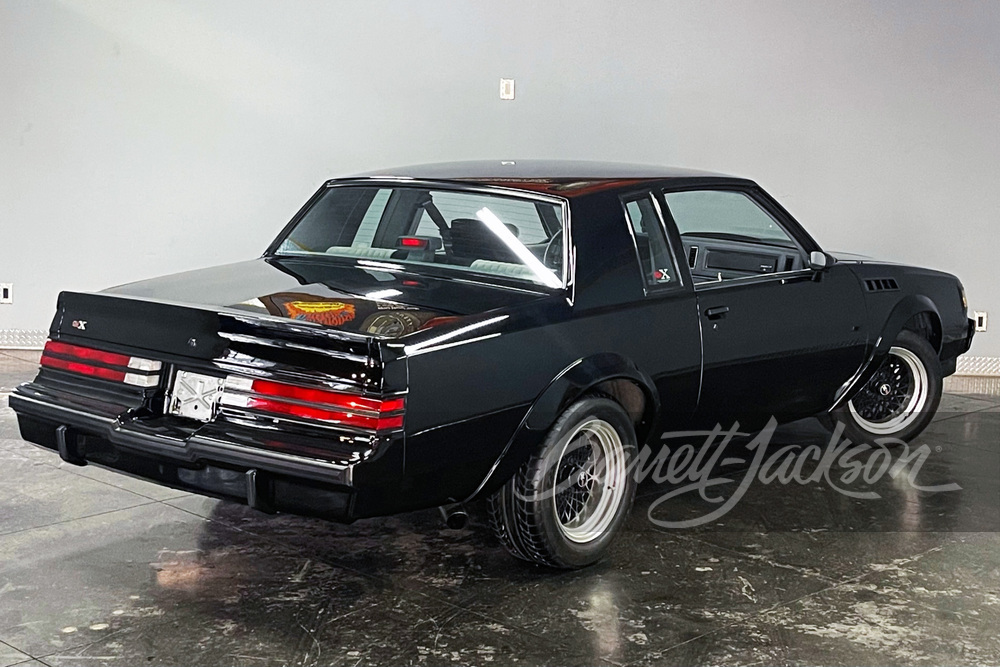 1987 BUICK GNX - Rear 3/4 - 267422