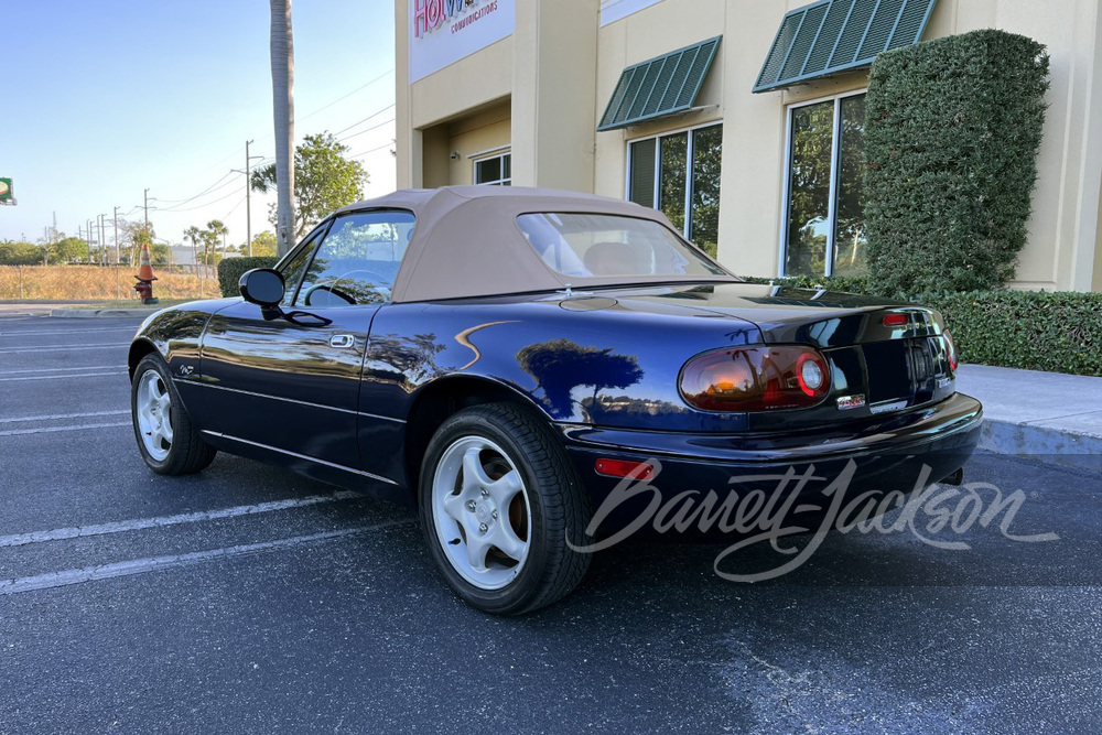 1996 MAZDA MX5 MIATA M-EDITION CONVERTIBLE - Rear 3/4 - 267558