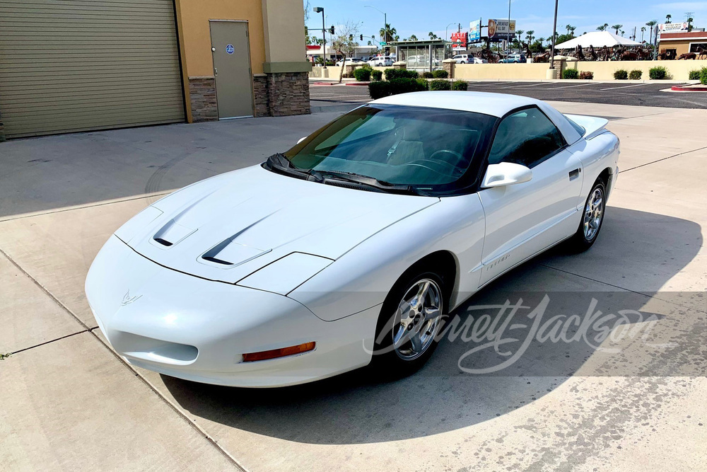 1996 PONTIAC FIREBIRD - Front 3/4 - 267565