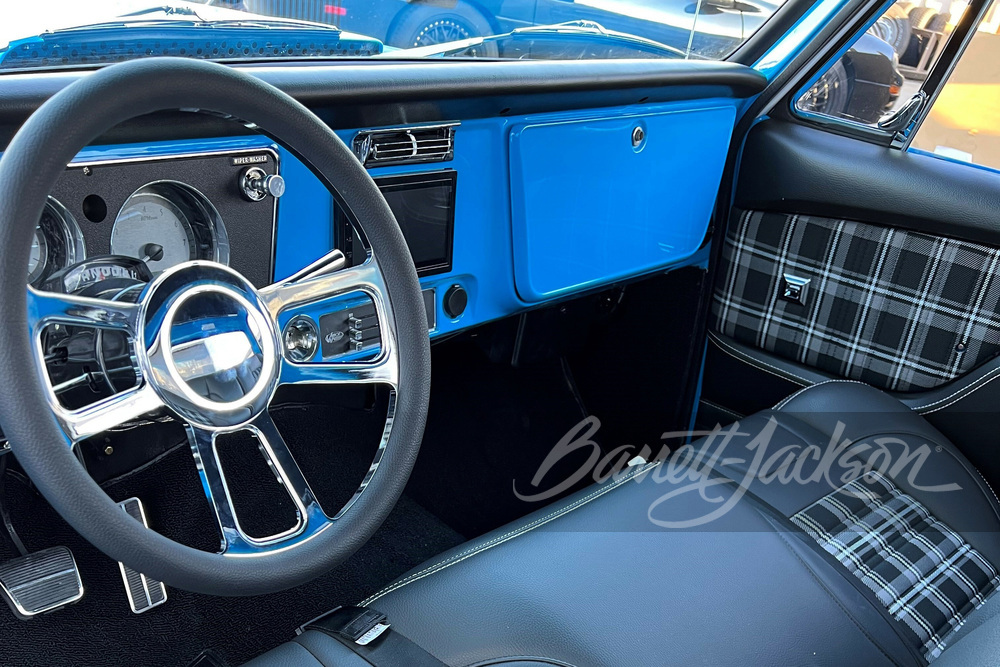 1971 CHEVROLET C10 SUPER CHEYENNE CUSTOM PICKUP - Interior - 267655