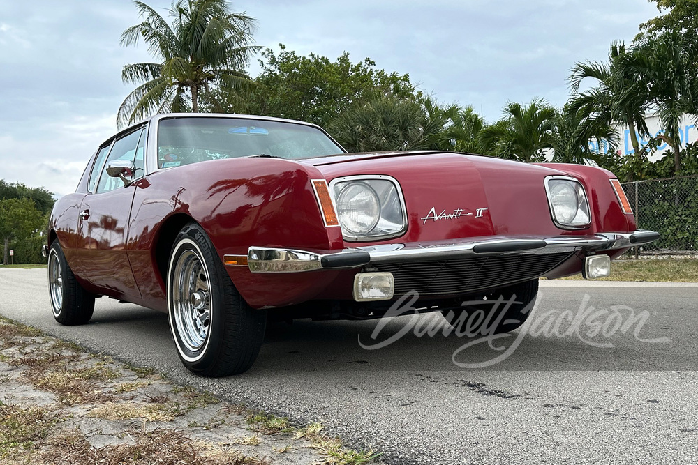 1982 STUDEBAKER AVANTI II