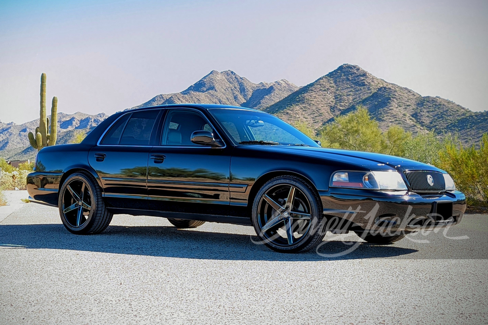 2003 MERCURY MARAUDER CUSTOM SEDAN - Front 3/4 - 268420