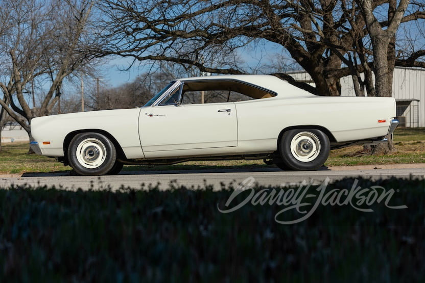 1969 PLYMOUTH ROAD RUNNER - Side Profile - 269117