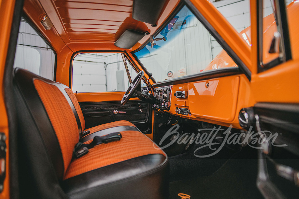 1972 CHEVROLET C20 CUSTOM PICKUP - Interior - 269682