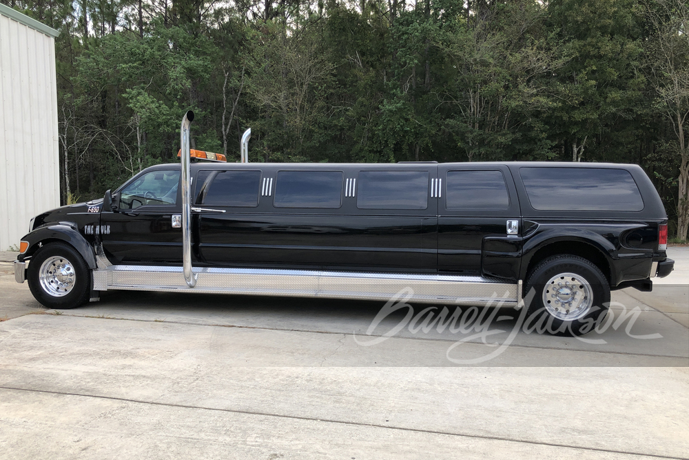 2005 FORD EXCURSION CUSTOM LIMOUSINE - Side Profile - 270013