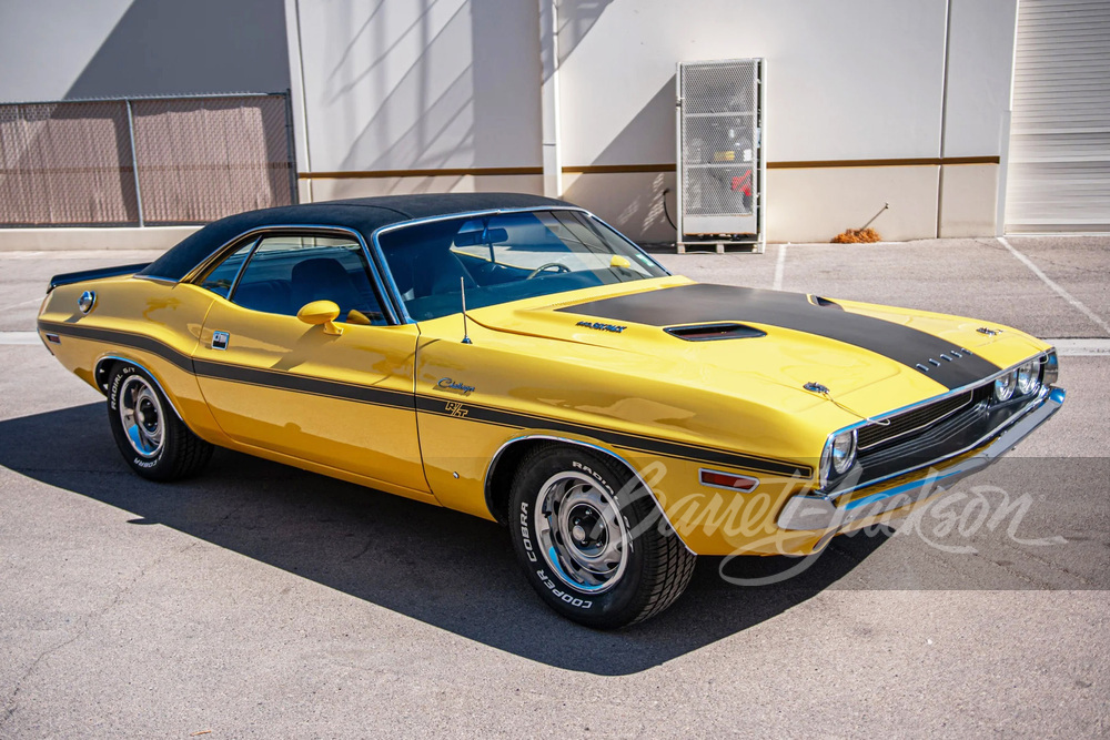 1970 DODGE CHALLENGER R/T - Front 3/4 - 270042