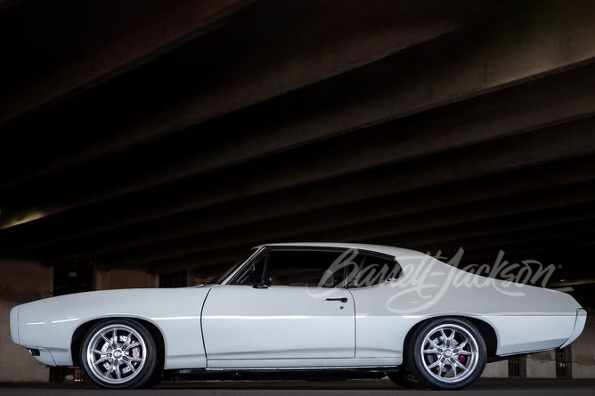 1968 PONTIAC GTO CUSTOM COUPE - Side Profile - 271334