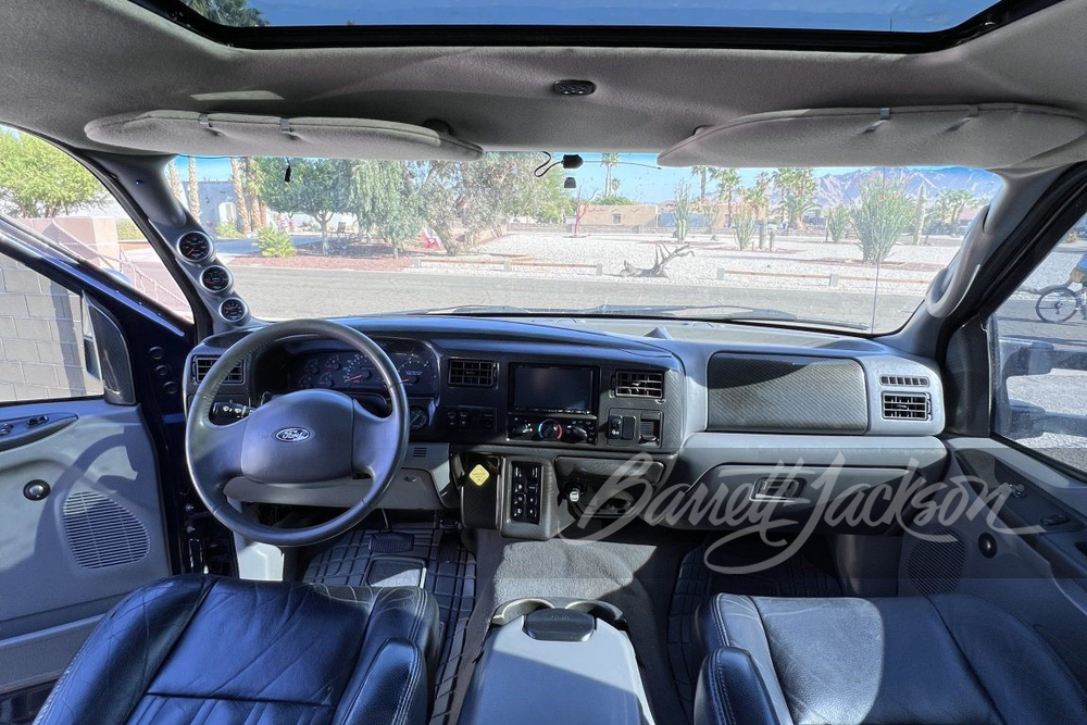 2008 FORD F-650 CUSTOM SUPERTRUCK - Interior - 272732
