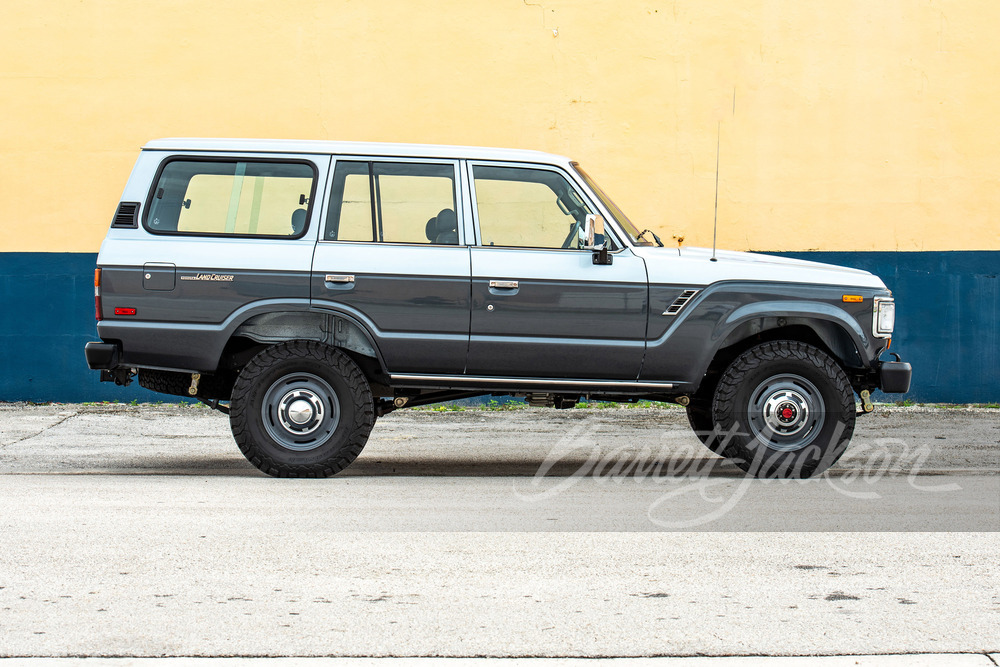 1988 TOYOTA LAND CRUISER FJ62 CUSTOM SUV - Side Profile - 273737