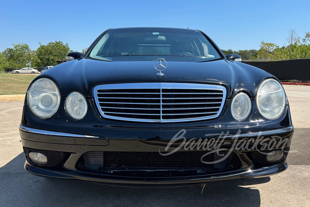 2006 MERCEDES-BENZ E55 AMG - Front 3/4 - 273840