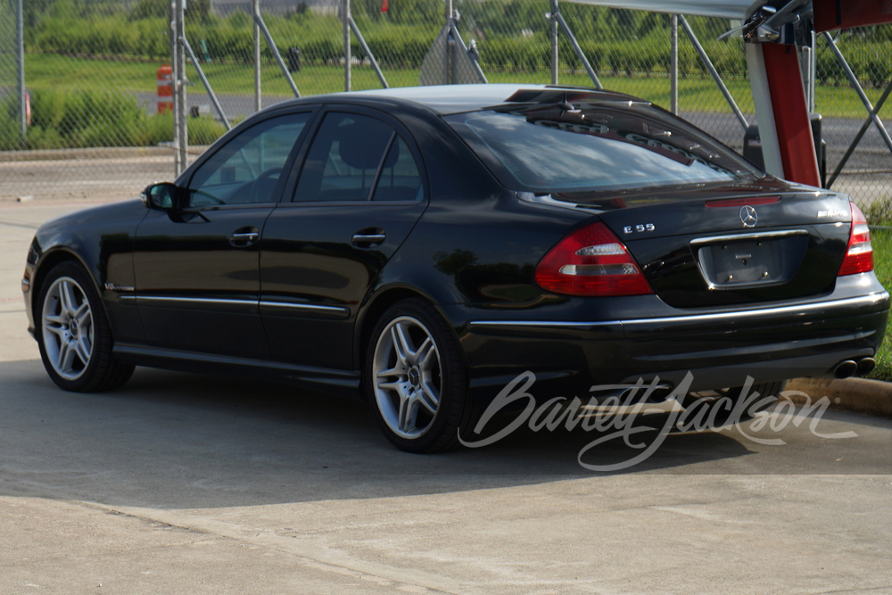2006 MERCEDES-BENZ E55 AMG - Rear 3/4 - 273840