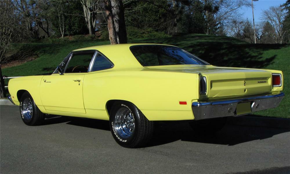 1969 PLYMOUTH ROAD RUNNER CUSTOM COUPE - Rear 3/4 - 39781