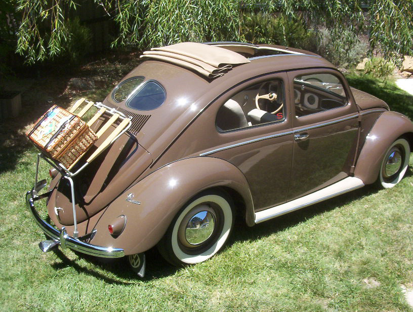 1951 VOLKSWAGEN SPLIT WINDOW 2 DOOR SEDAN - Rear 3/4 - 43367