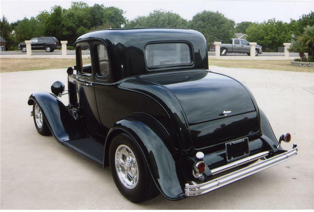 Any idea what car this taillight belongs to? : r/whatisthiscar