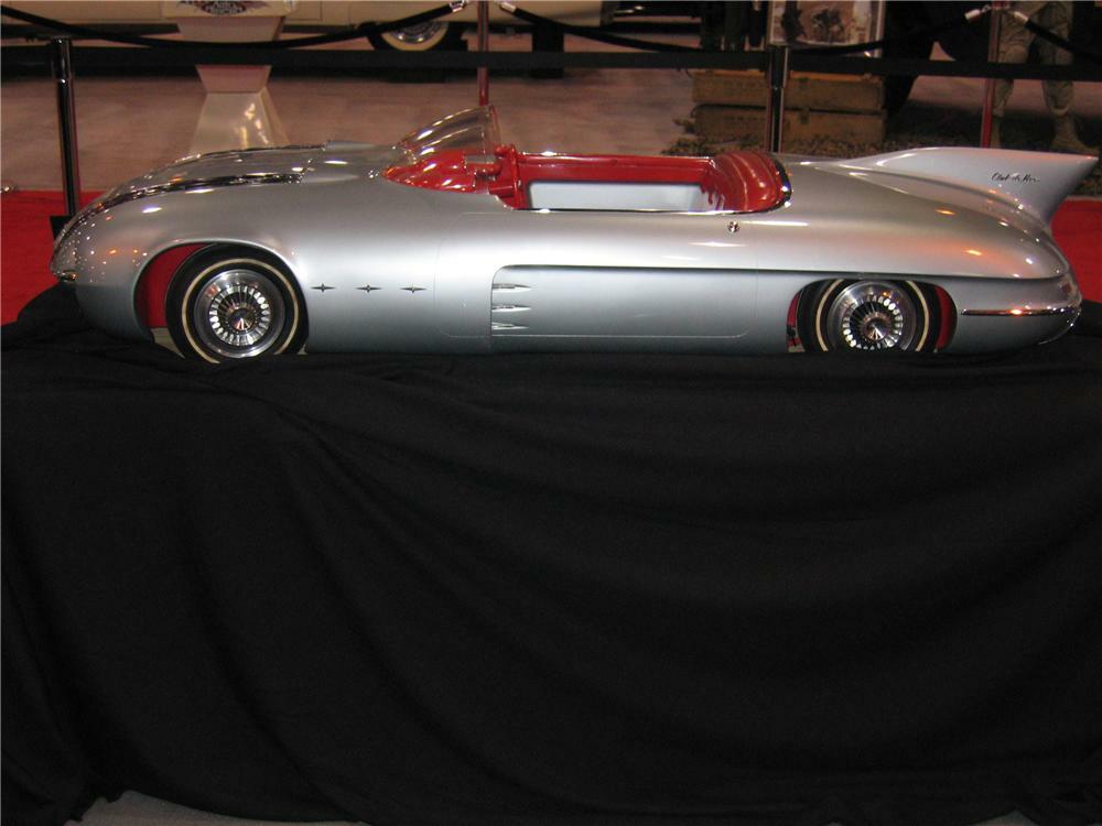 1956 PONTIAC CLUB DE MER CONCEPT CAR 3/8 SCALE MODEL