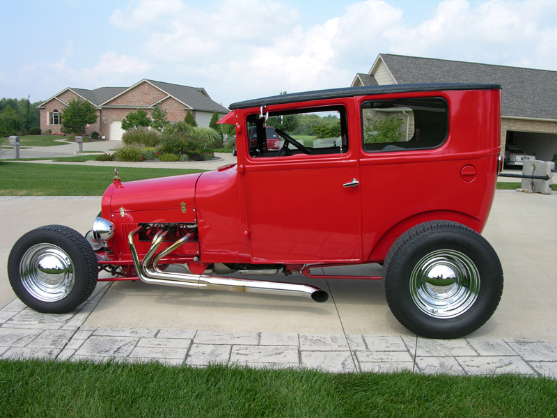 1927 FORD CUSTOM COUPE - Front 3/4 - 44376