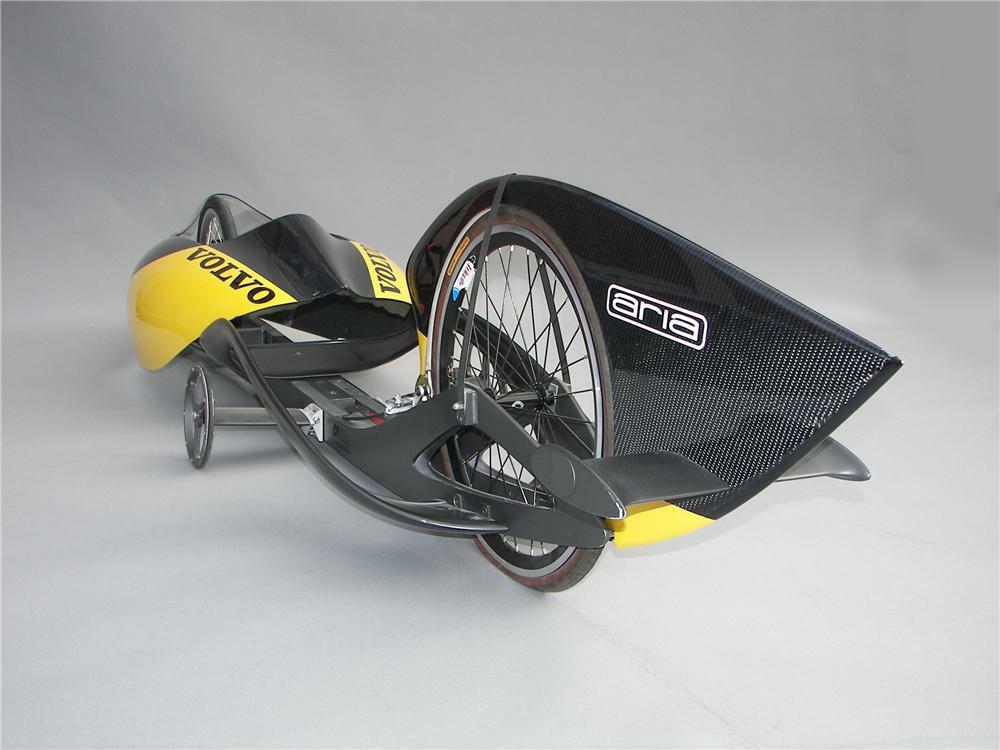 2004 VOLVO GRAVITY RACER SHOW CAR