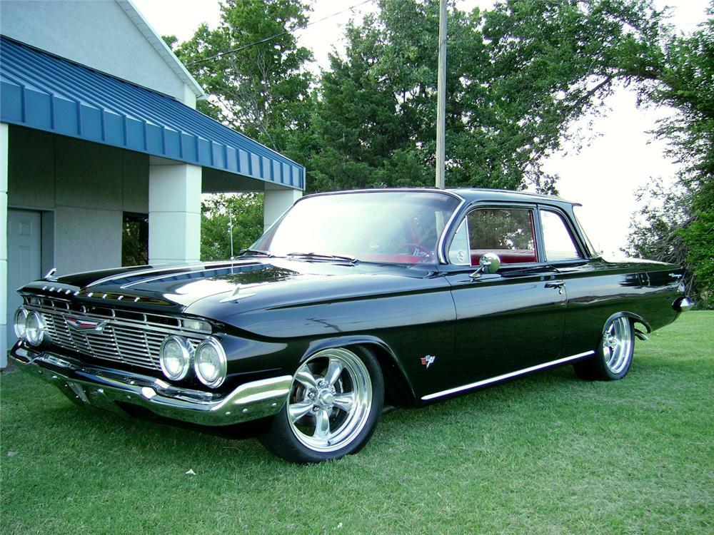 1961 CHEVROLET BISCAYNE CUSTOM 2 DOOR - Front 3/4 - 65796