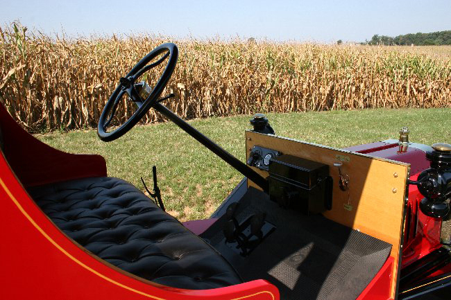 1915 FORD MODEL T CIRCUS CALLIOPE TRUCK WITH WAGON - Interior - 65839
