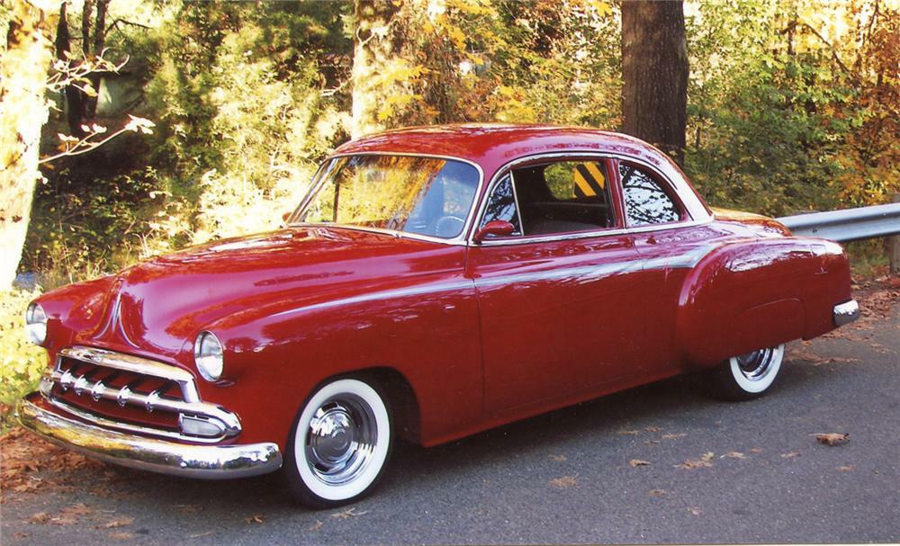 1952 CHEVROLET CLUB COUPE CUSTOM - Front 3/4 - 70607