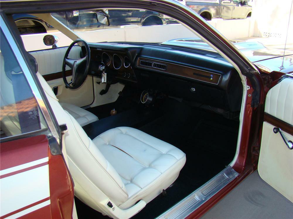 1974 PLYMOUTH ROAD RUNNER COUPE - Interior - 71569