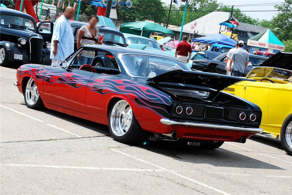 1966 CHEVROLET CORVAIR CUSTOM 2 DOOR COUPE - Rear 3/4 - 71669