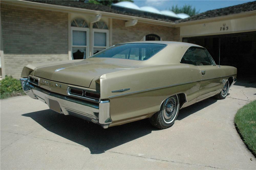 1966 PONTIAC CATALINA 2 DOOR HARDTOP - Rear 3/4 - 79183