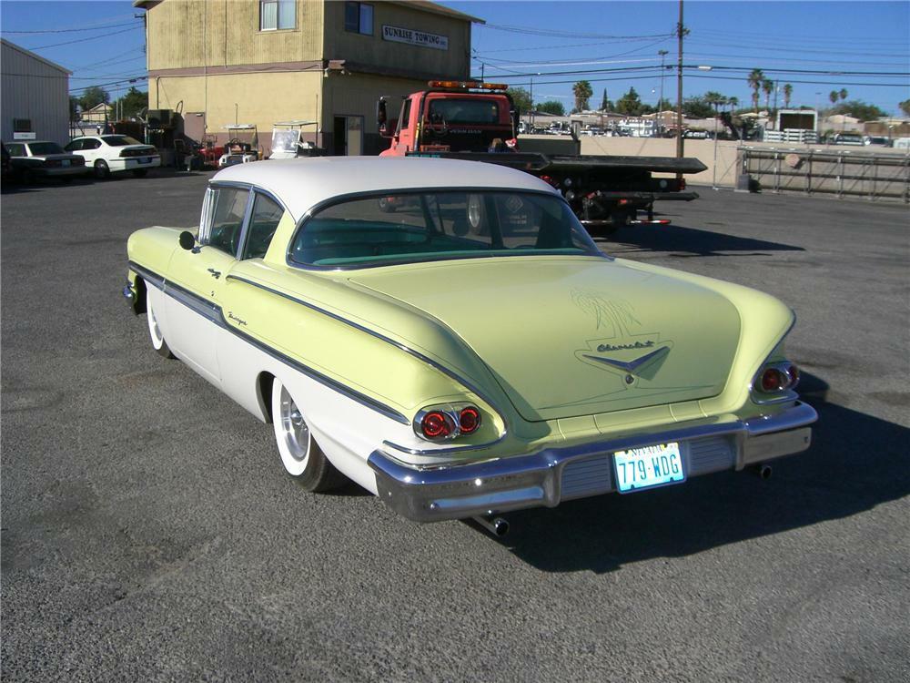 1958 CHEVROLET BISCAYNE 2 DOOR SEDAN - Rear 3/4 - 79900