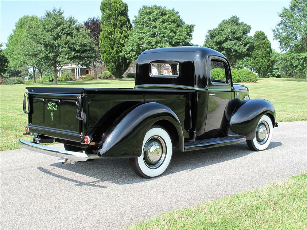 1941 FORD PICKUP - Rear 3/4 - 81016