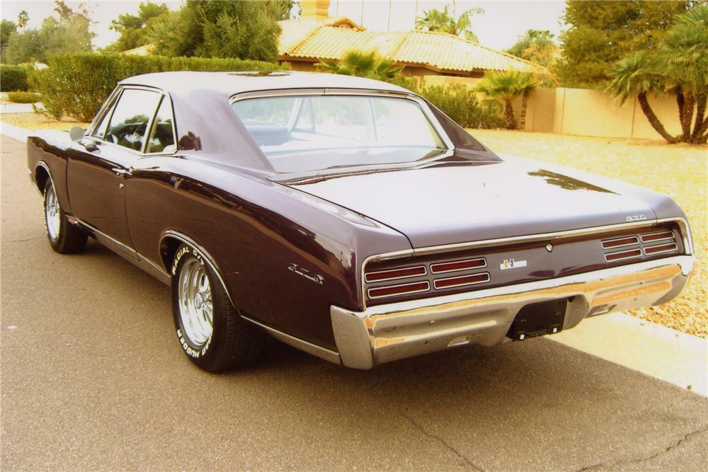 1967 PONTIAC GTO 2 DOOR POST COUPE - Rear 3/4 - 81066