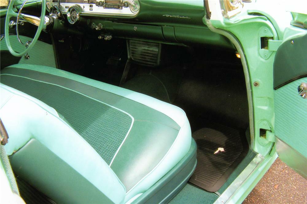 1957 PONTIAC SUPER CHIEF CATALINA 2 DOOR HARDTOP - Interior - 81423