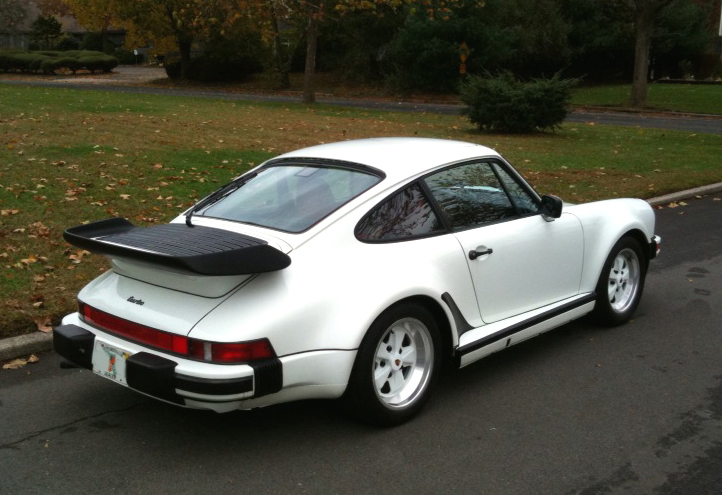 1987 PORSCHE 930 TURBO COUPE - Rear 3/4 - 81845