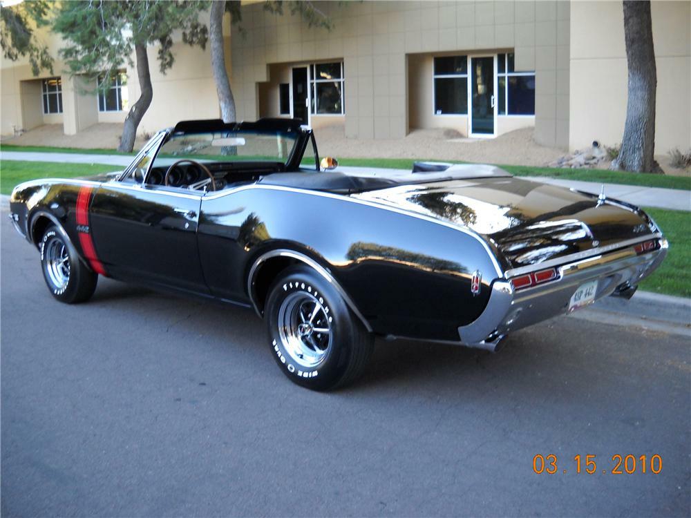 1968 OLDSMOBILE 442 CONVERTIBLE - Side Profile - 88823