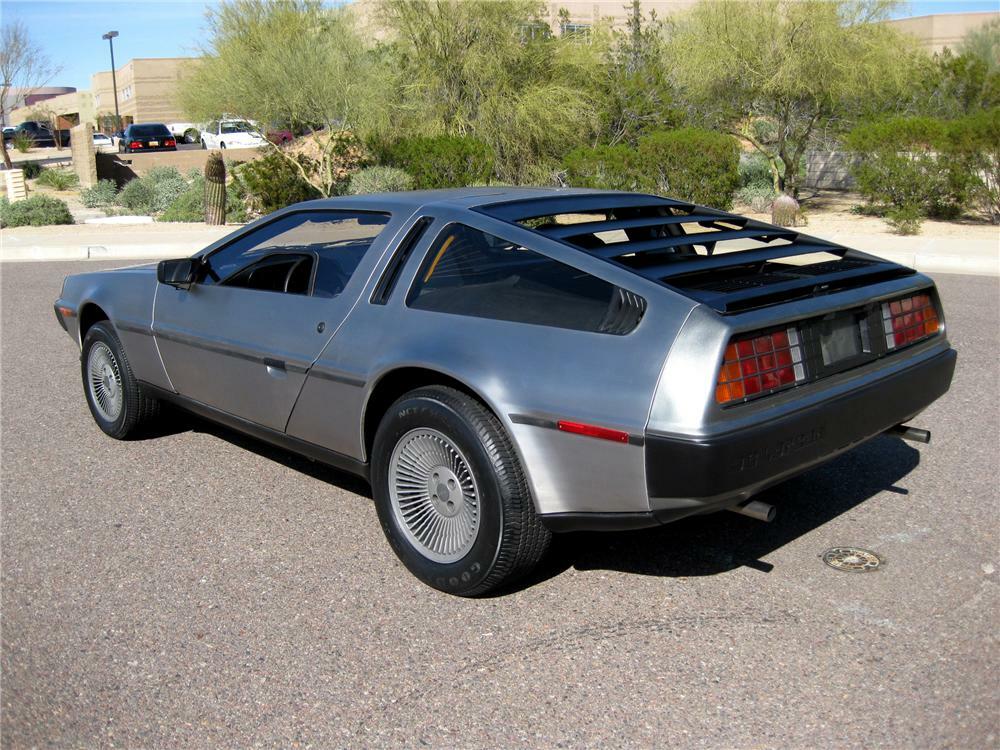 1981 DELOREAN DMC-12 GULLWING - Rear 3/4 - 89185