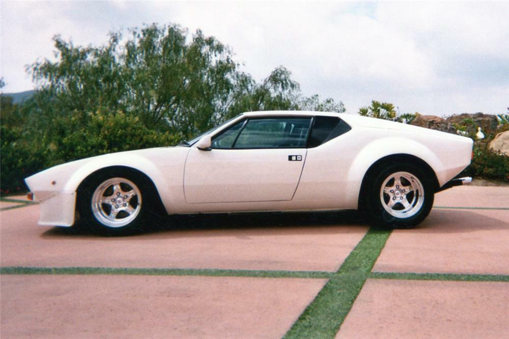 1972 DE TOMASO PANTERA 2 DOOR CUSTOM COUPE - Side Profile - 90924