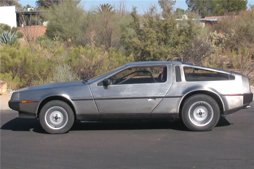 1983 DELOREAN DMC-12 GULLWING COUPE - Side Profile - 91383