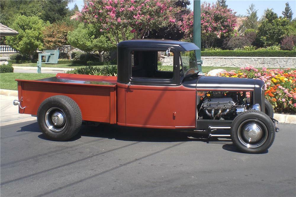 1932 FORD CUSTOM PICKUP - Side Profile - 94061