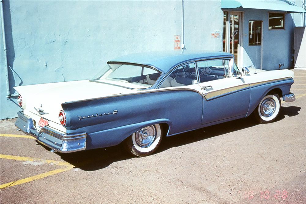 1957 FORD FAIRLANE 2 DOOR HARDTOP - Rear 3/4 - 96921