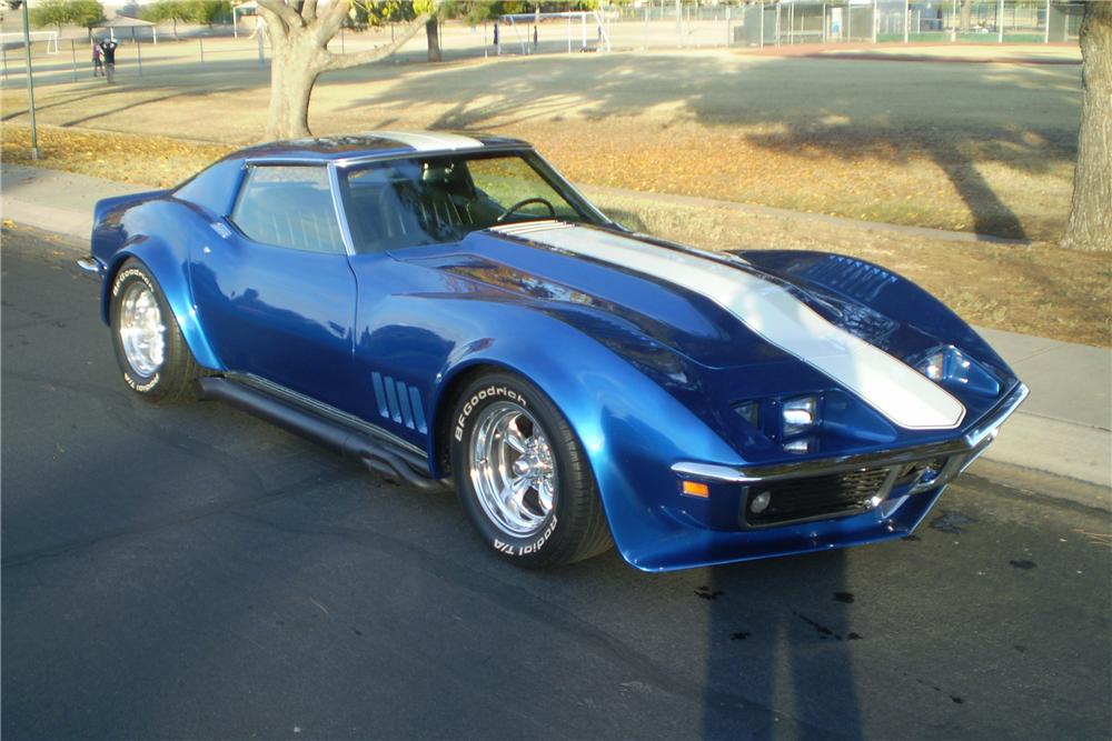 1969 CHEVROLET CORVETTE CUSTOM COUPE - Front 3/4 - 97570