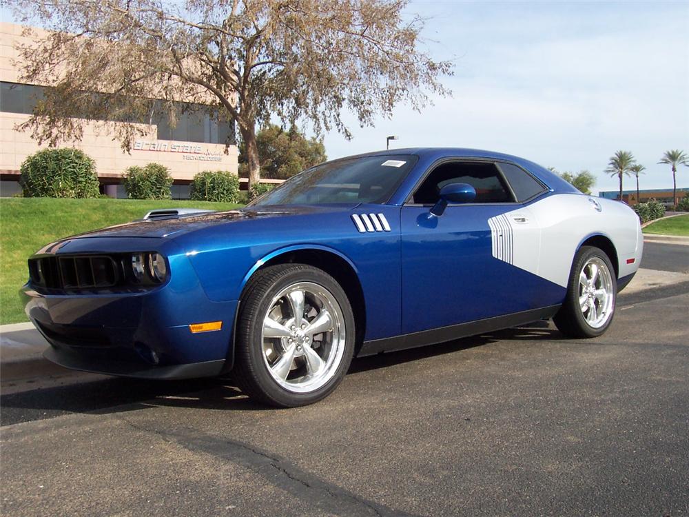 2010 DODGE CHALLENGER CUSTOM 2 DOOR COUPE - Side Profile - 98273