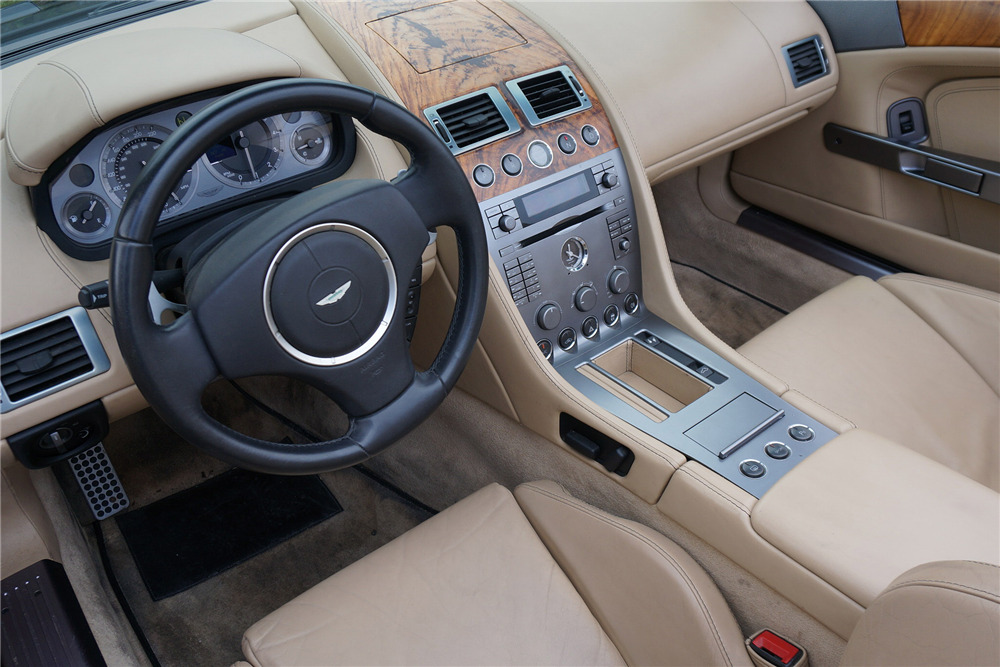 2005 db9 interior