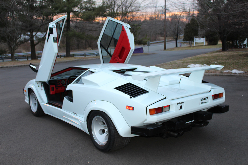 lamborghini countach white